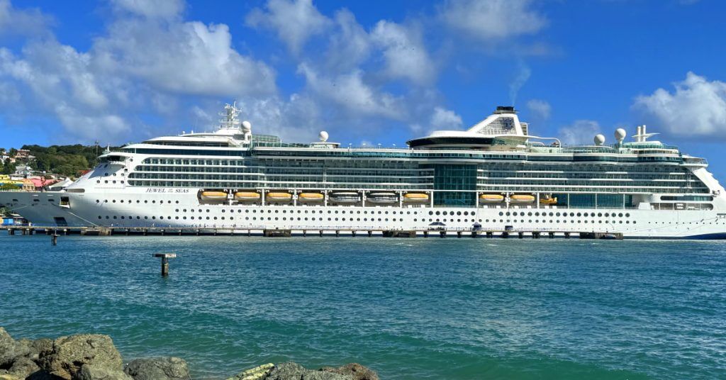 Royal Caribbean Jewel of the Seas Ship Tour and Review